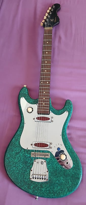 Klira Troubadour rare 1960s model Green celluloid finish | Reverb
