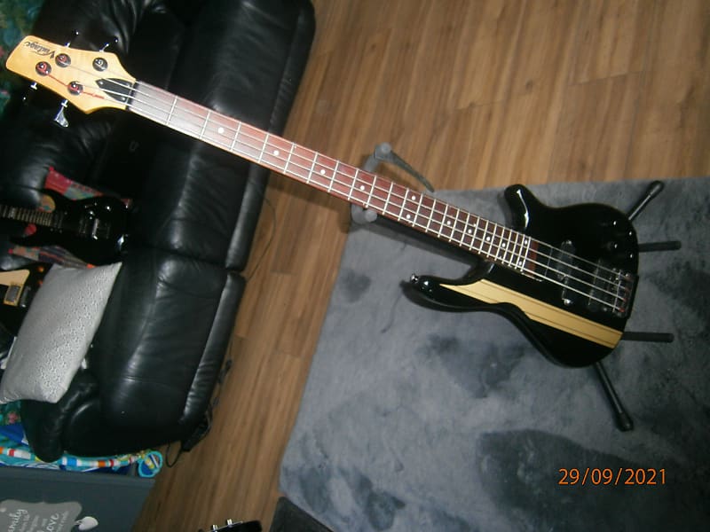 Vintage V940 Bass Guitar Black / Gold | Reverb UK