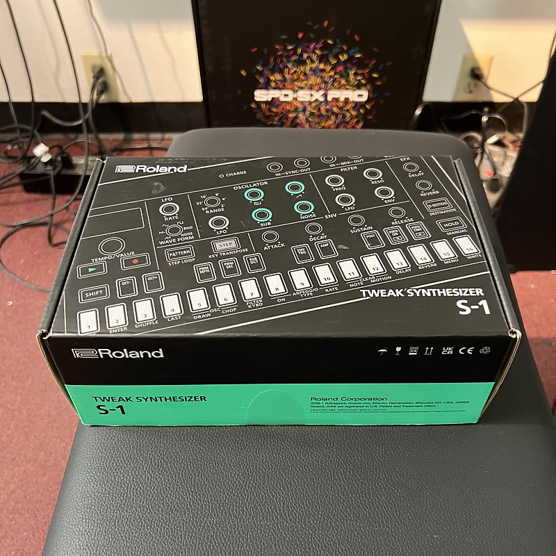 Roland S-1 AIRA Compact Tweak Synthesizer | Reverb