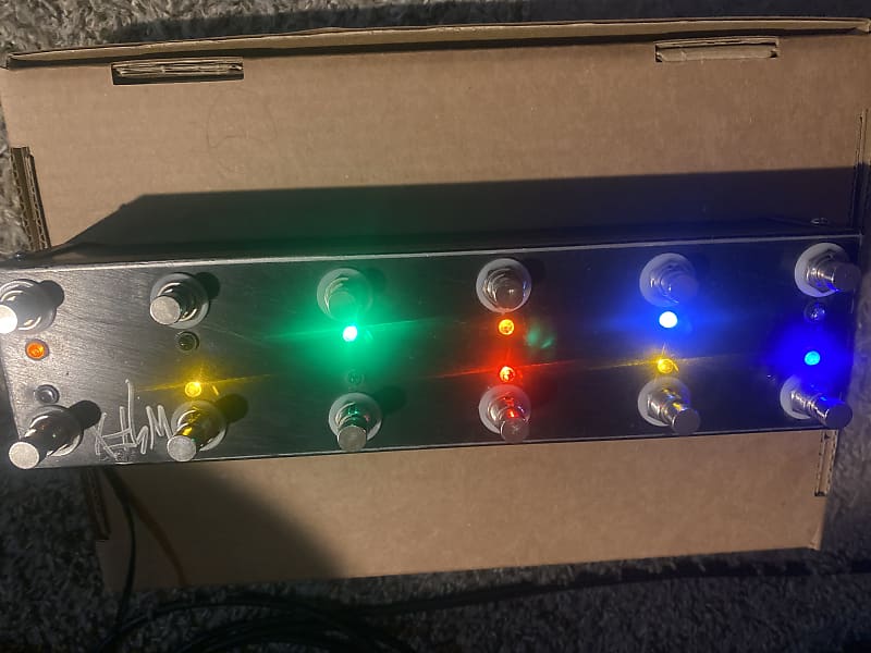 Routing Looper Pedal Switcher | Reverb