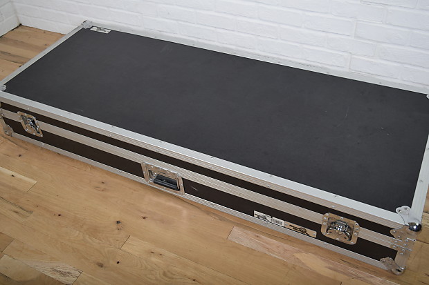 Road Ready 88 key keyboard hard case Excellent-used keyboard | Reverb