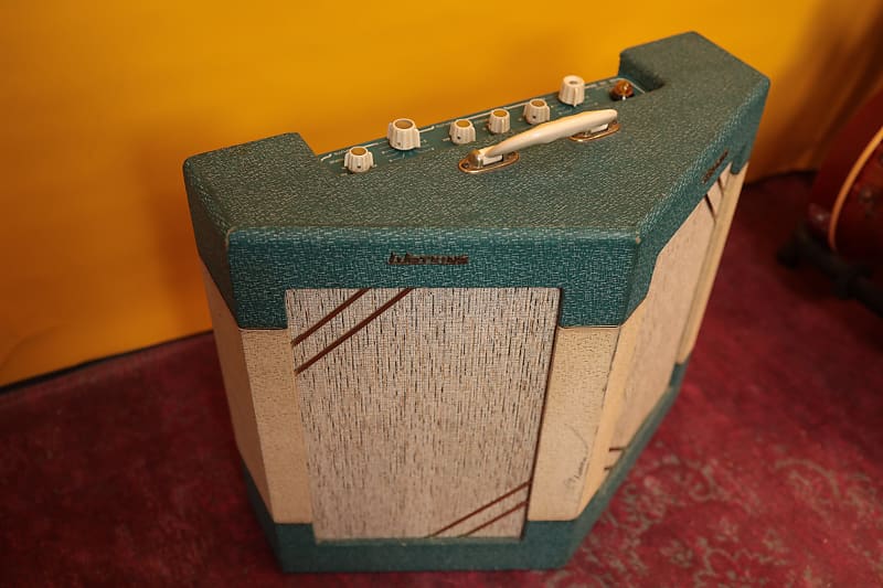 Watkins Dominator Tremolo V Front (1963) | Reverb UK