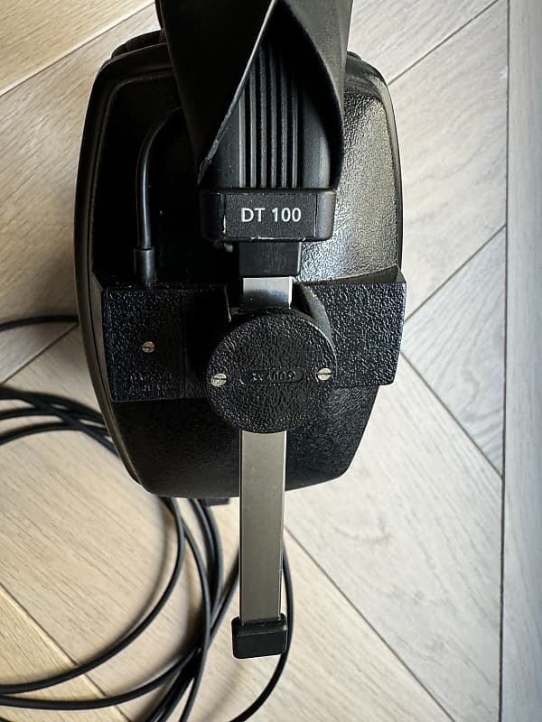 Beyerdynamic DT-100/400B | Reverb
