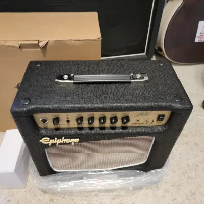 Epiphone Snakepit 15G Guitar Combo Amplifier Black Gold NOS | Reverb