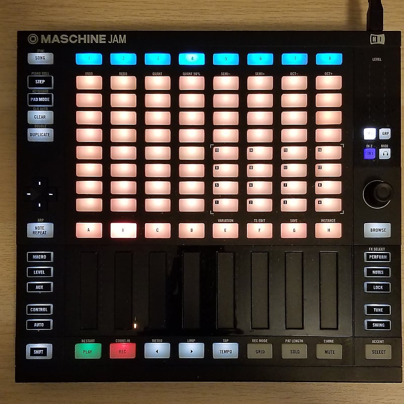 Native Instruments MASCHINE JAM Production & Sequencing | Reverb