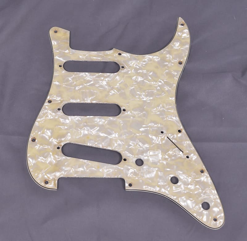 1989-1990 Vintage Fender Stratocaster Plus DELUXE Pearloid | Reverb