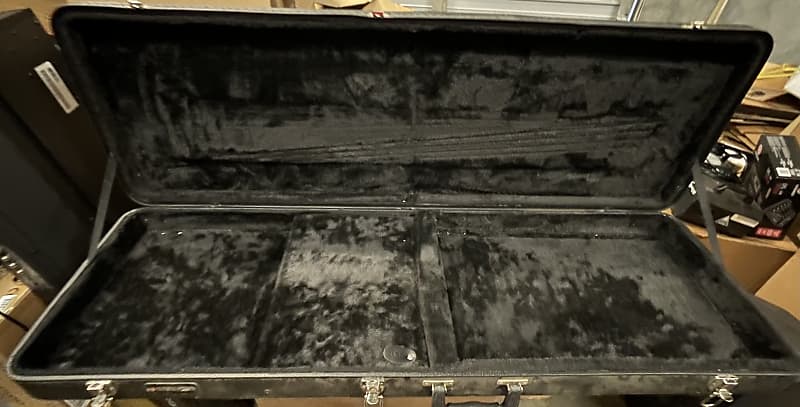 Road Runner Hardshell bass case | Reverb