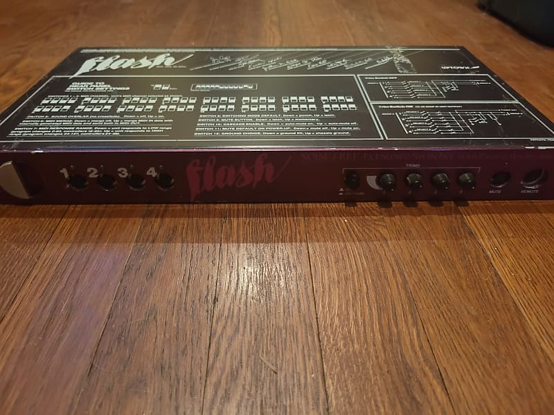 Uptown Flash Noise Free 4x1 Stereo Switcher w Passive Mixing | Reverb