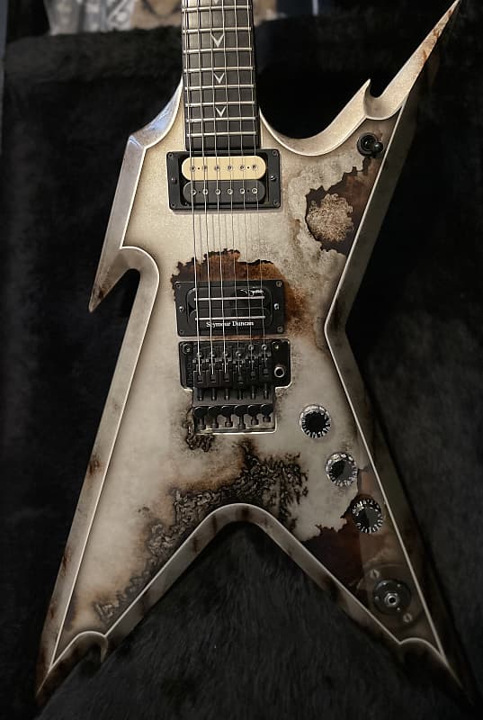 Dean Dimebag Darrell Razorback 2006 - Rust | Reverb