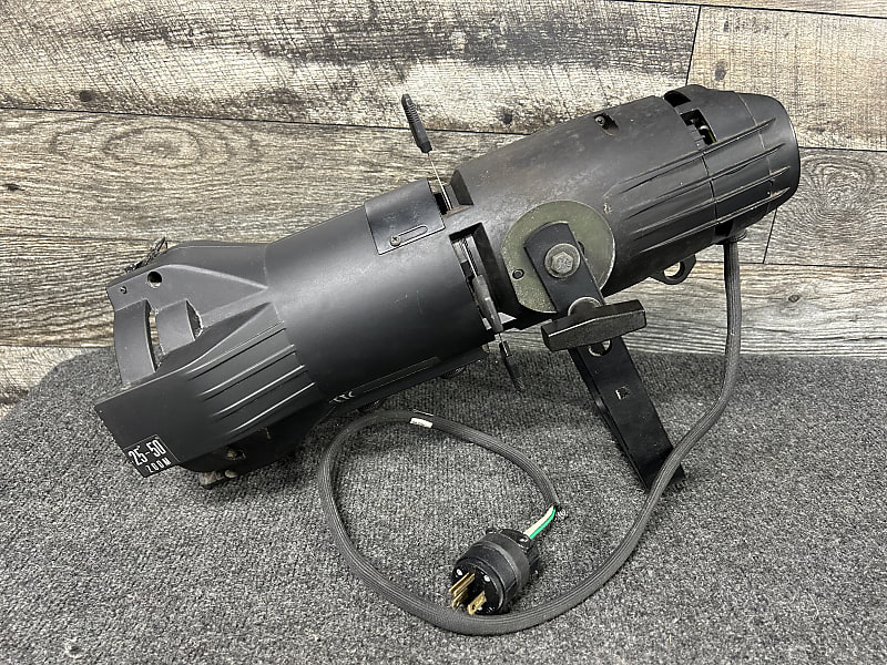ETC Source Four Jr 25-50 Degree Zoom 575 Ellipsoidal Light | Reverb