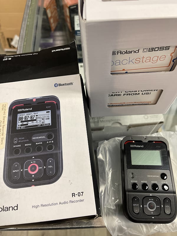 Roland R-07 Handheld Recorder | Reverb