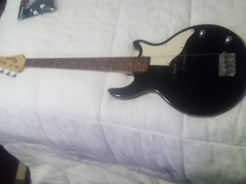 First Act bass late 90S?? - Black | Reverb