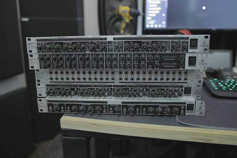 Behringer ULTRA SERIES PRO AUDIO RACK MOUNT 2000s - Brushed | Reverb