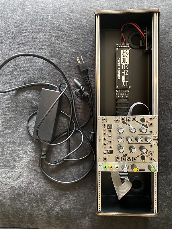 Synthrotek Skiff Powered Eurorack Case 84hp Skiff 84HP | Reverb UK