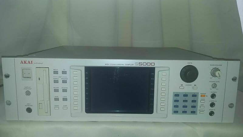 AKAI S5000 sampler, 8MB, FDD, 8x Outs, 64 VOX, OS v2.14 | Reverb UK