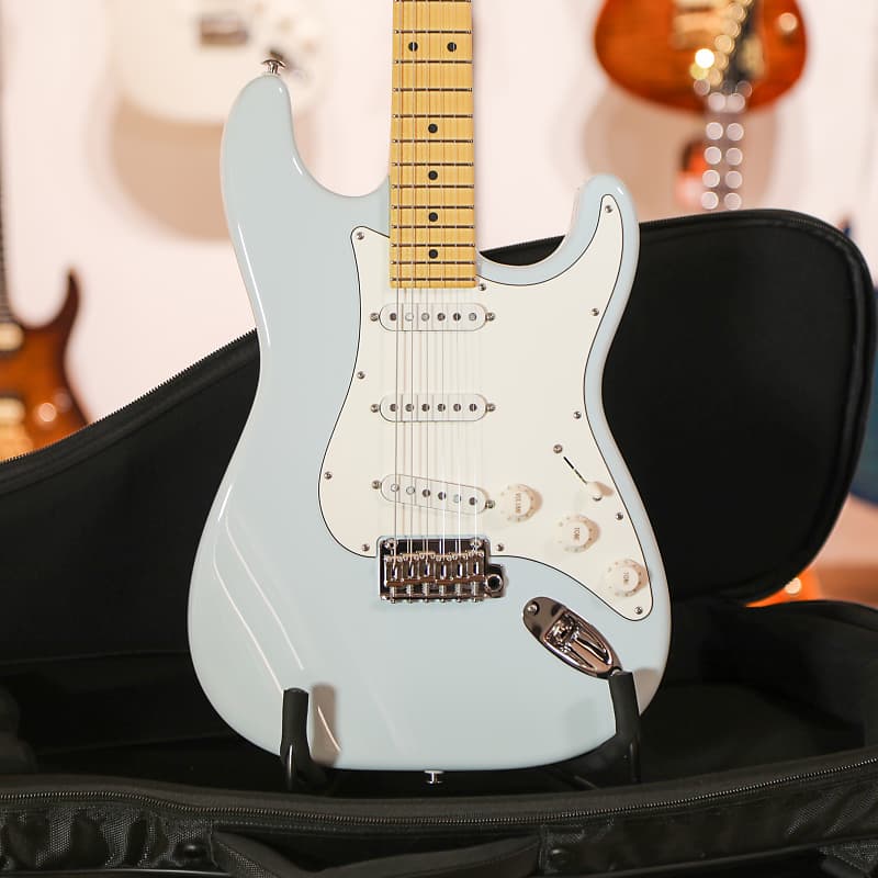 SUHR Classic S SSS Sonic Blue MN | Reverb