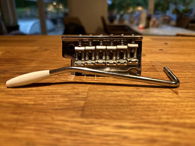 Fender American strat tremolo 2010s - Chrome | Reverb