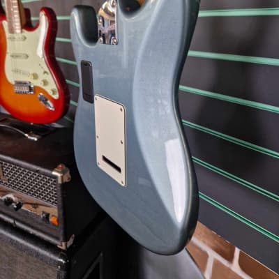 Fender Deluxe Roadhouse Stratocaster Metallic Ice Blue 2018 | Reverb