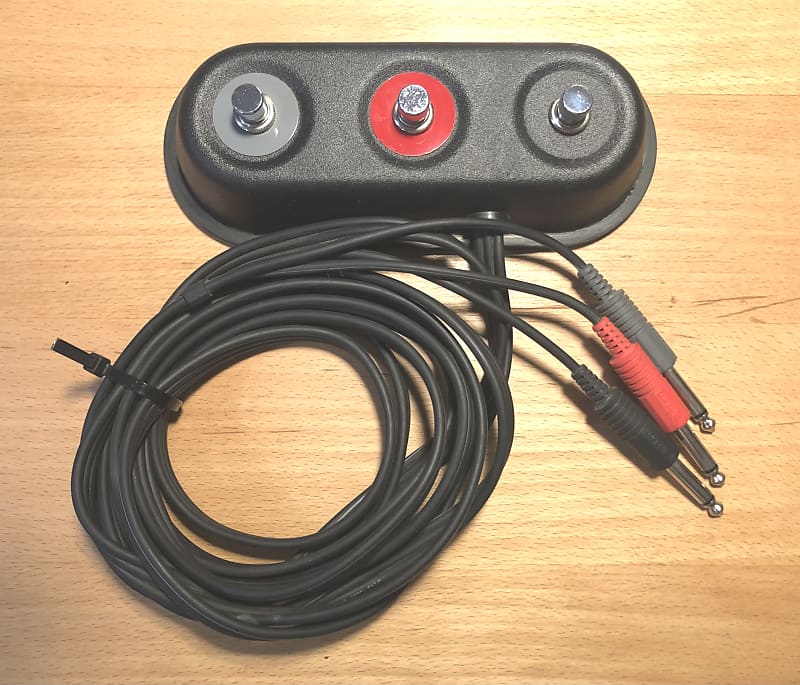 Roland FS-3 Vintage 3 Button Footswitch JC-120 Jazz Chorus | Reverb