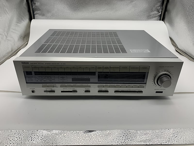 Yamaha R-100 Stereo Receiver: 1980s - Silver Face | Reverb