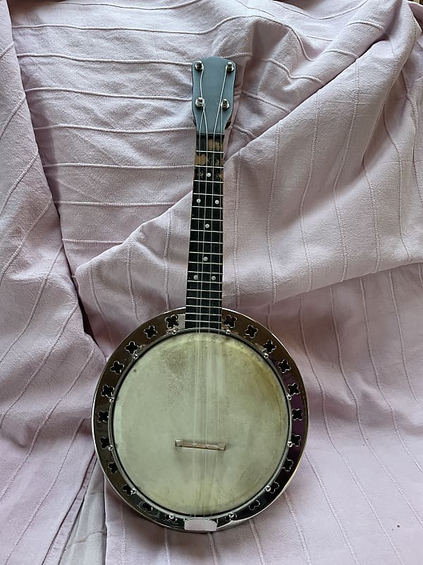 Maxitone Banjo ukulele “Concert” with resonator 1930s - | Reverb