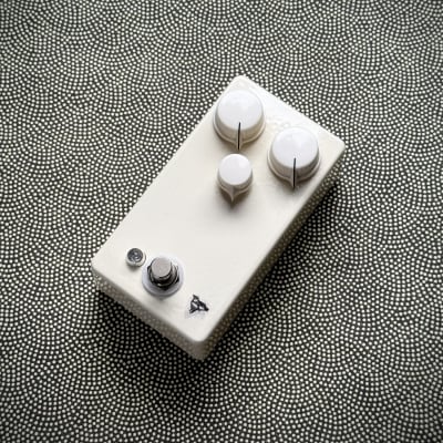 Rarebird effects- Parentheses Fuzz mini w LM308 (read | Reverb Canada