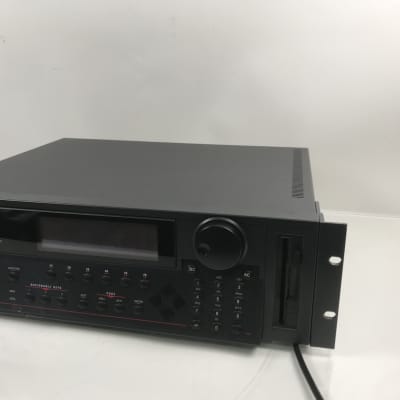 E-MU Systems e64 64-Voice Digital Sampling System Model 6400 | Reverb