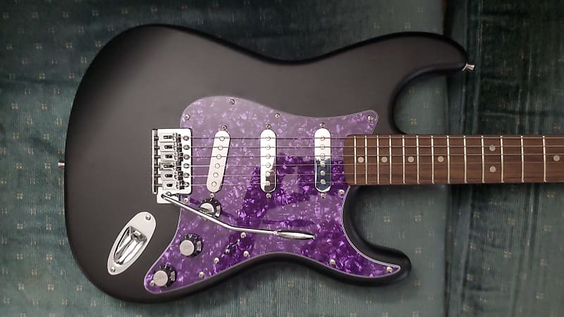 ~Cashified~ Squier by Fender Stratocaster | Reverb