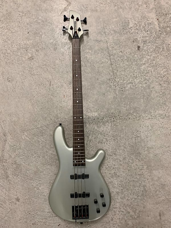 Fernandes Gravity 4-String Bass w/EMG Pickups | Reverb