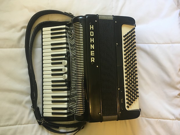 Hohner 21L | Reverb