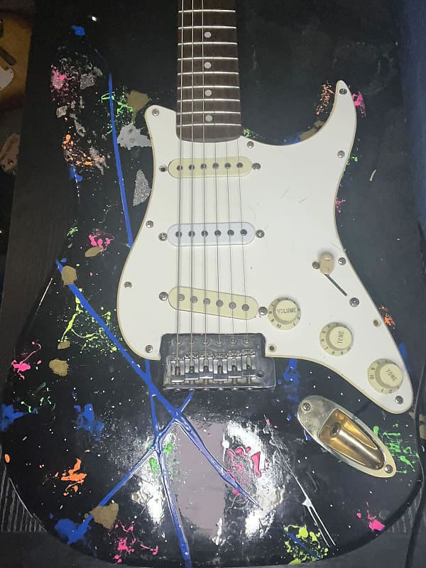 Fender Squire 2000-2010 - Relic black-paint splattered finish | Reverb