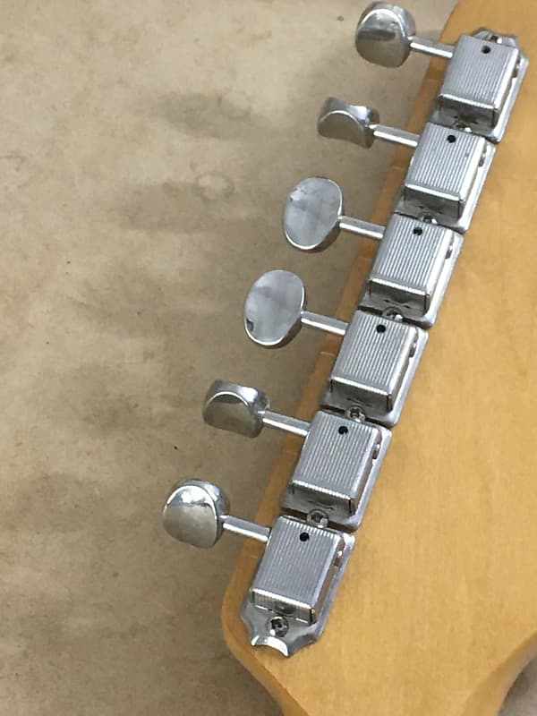 Six Lefty Fender Oval Buttons Guitar Mustang Tuners | Reverb UK