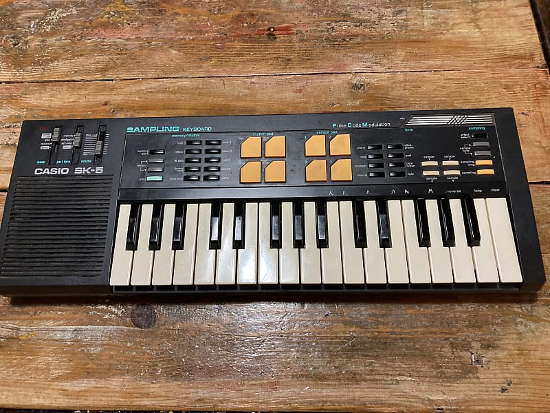 Casio SK-5 32-Key Sampling Keyboard // Made In Japan | Reverb France