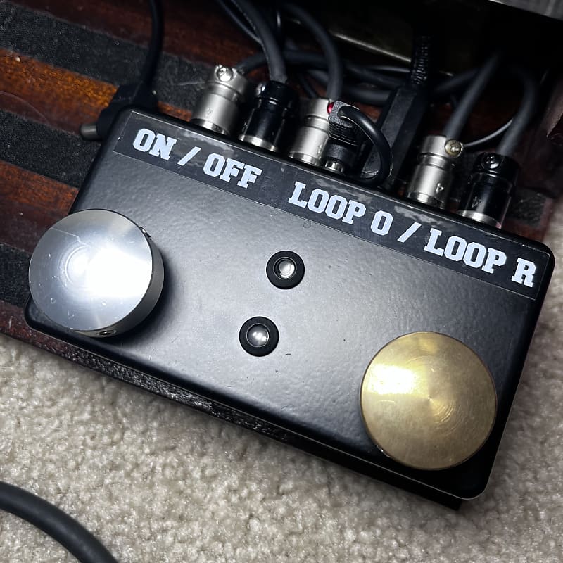 Dual True Bypass Looper with Flip/Flop Type Switching and LED | Reverb