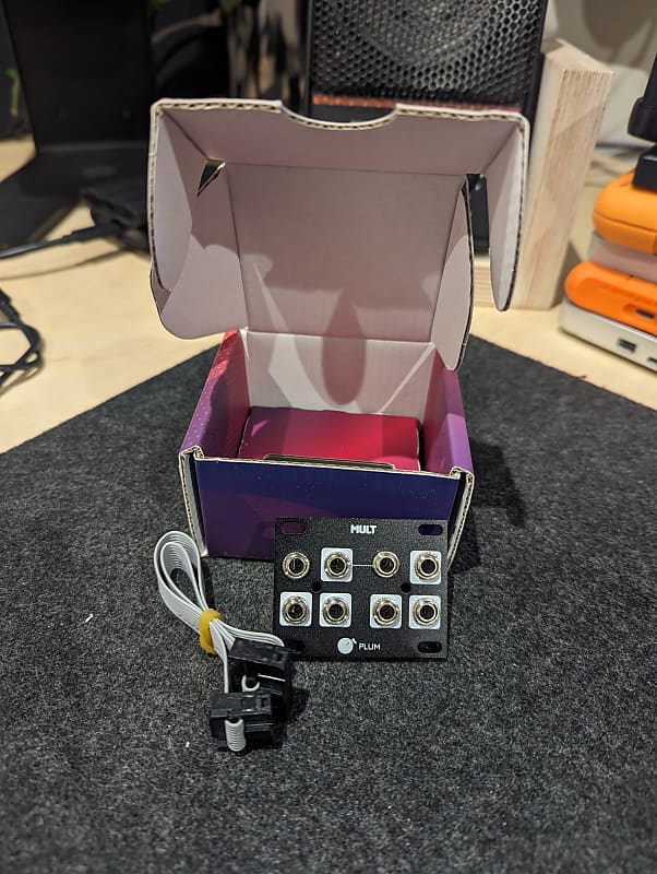 Plum Audio Mult - 1U buffered multiplier in black | Reverb