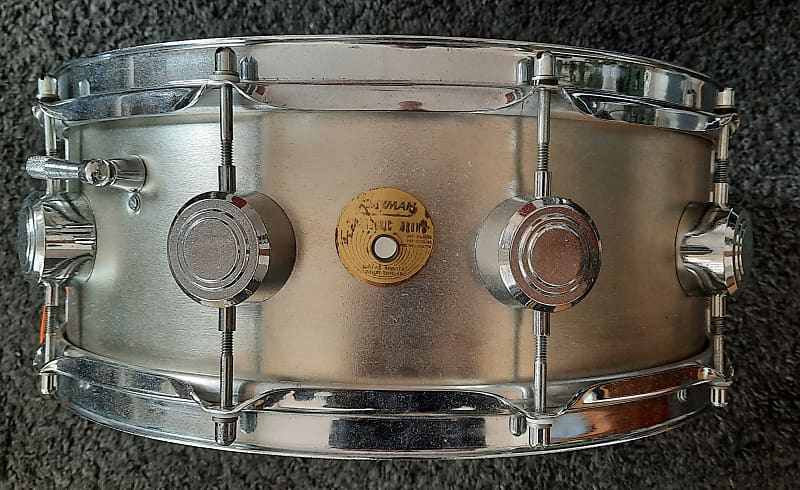 Vintage 14"x5,5" Hayman Vibrasonic Snare im brushed silver | Reverb