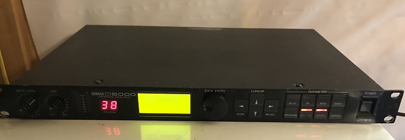 YAMAHA D5000 Stereo Digital Delay USA Version | Reverb