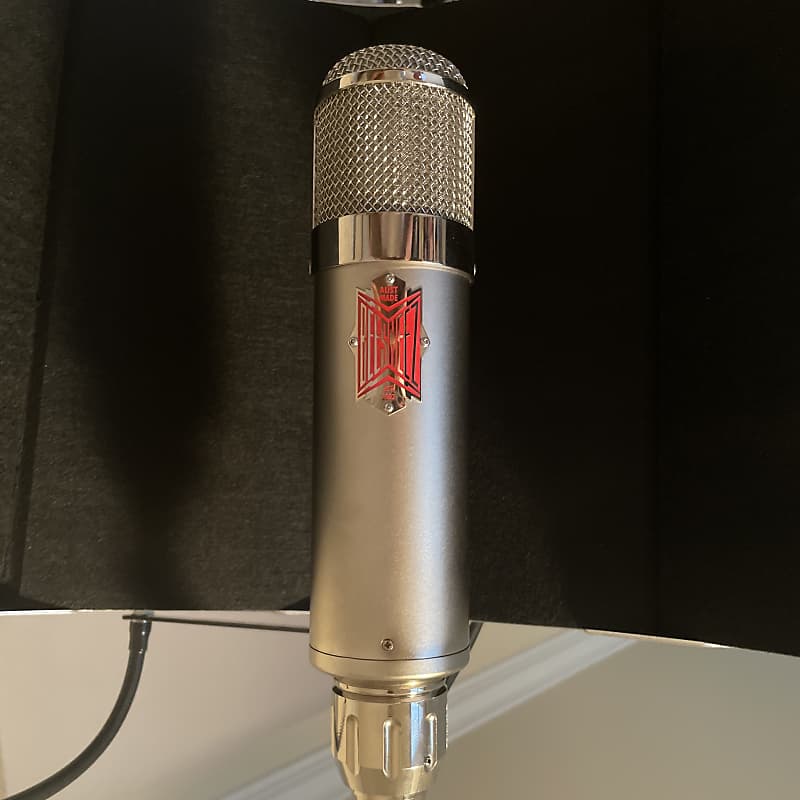BeesNeez Microphones BU47 | Reverb