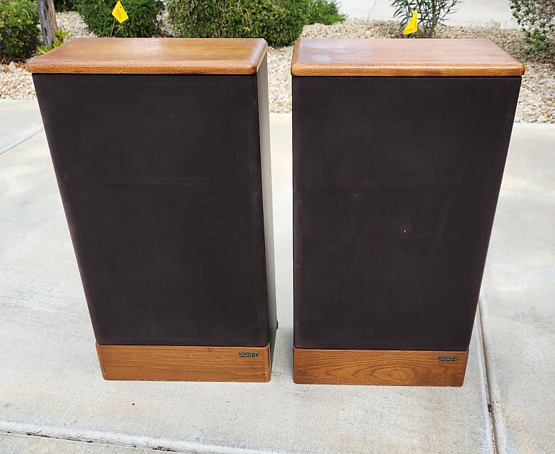 Advent Advent Legacy II Floor Speakers 80s | Reverb