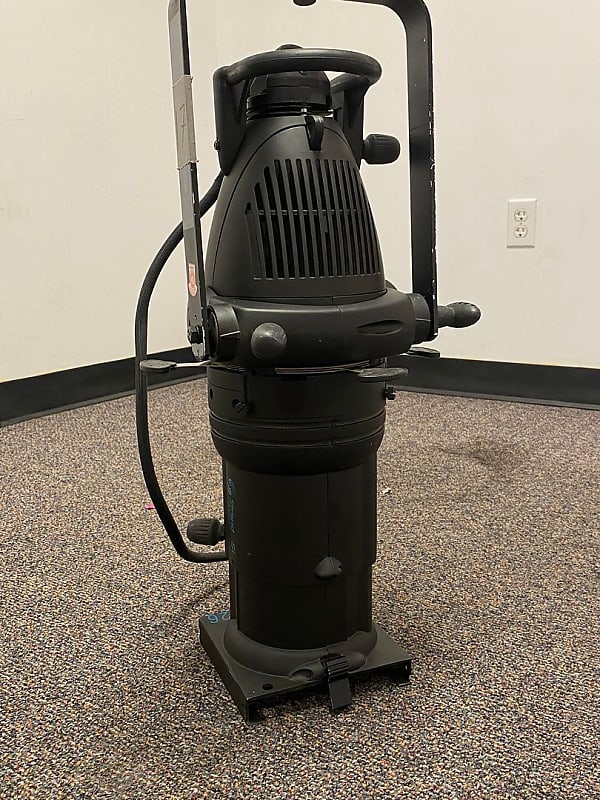 STRAND LIGHTING SL SERIES SPOT LIGHT Light (San Antonio, TX) | Reverb