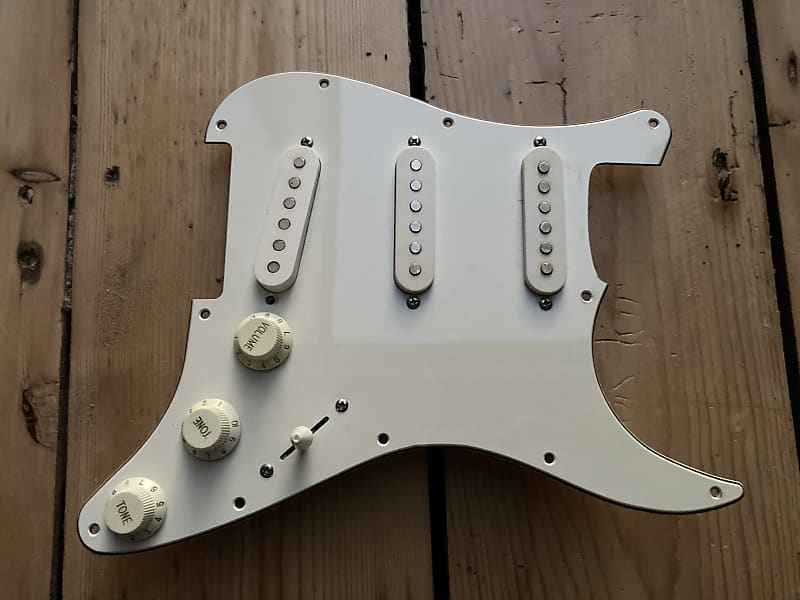 Lindo Strat Stratocaster Guitar Loaded Scratchplate ( Spares | Reverb