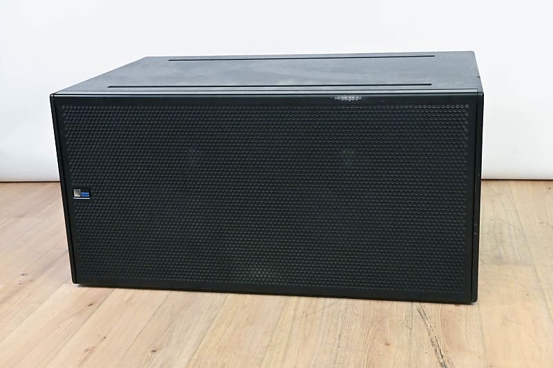 Meyer Sound 700-HP UltraHigh-Power Dual 18-inch Powered | Reverb