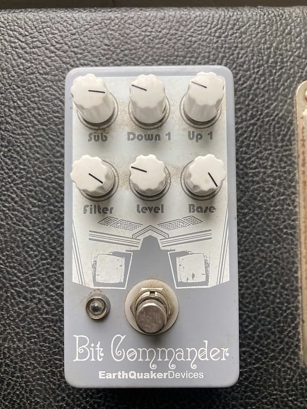 EarthQuaker Devices Bit Commander Analog Octave Synth | Reverb