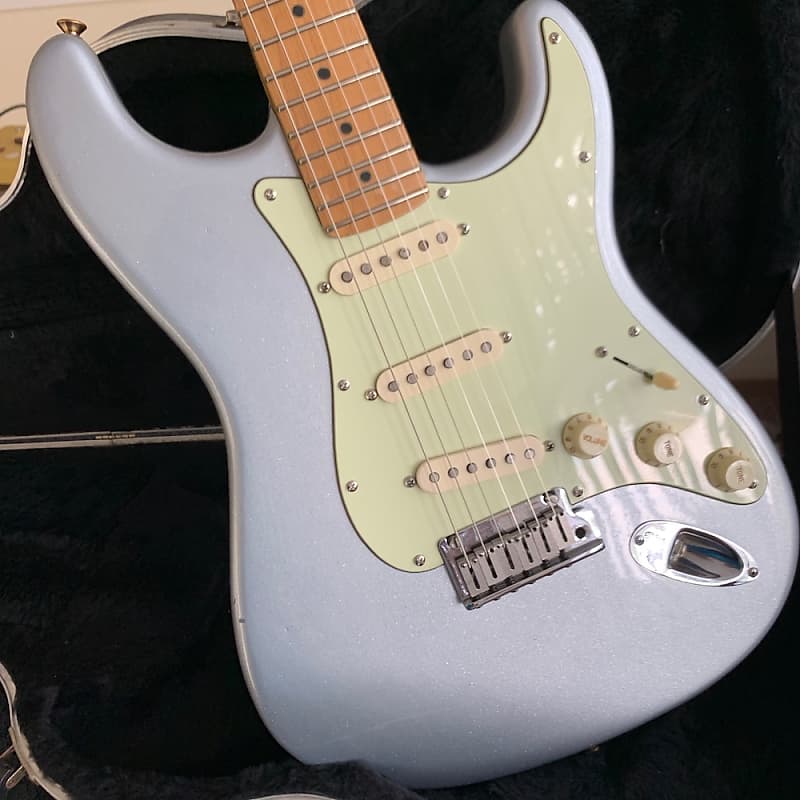 Fender Stratocaster USA Standard 2000 Ice Blue | Reverb