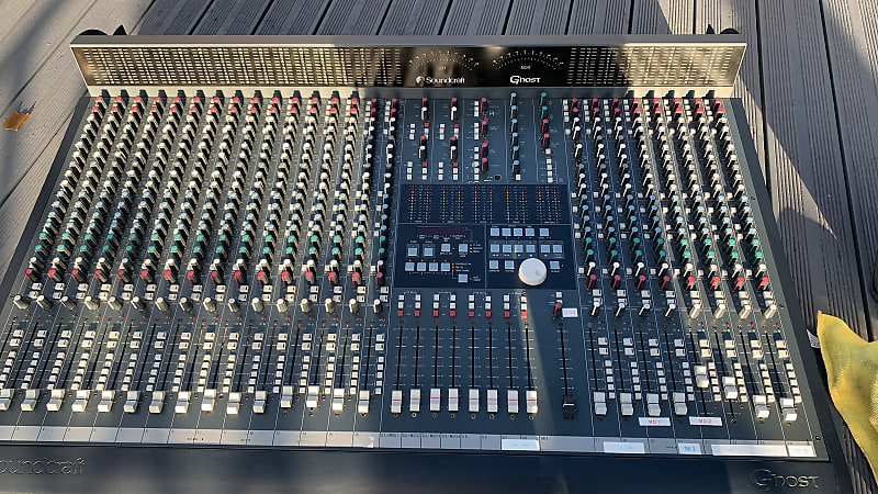 Soundcraft Ghost 24 channel mixing desk with CPS 275 power | Reverb UK