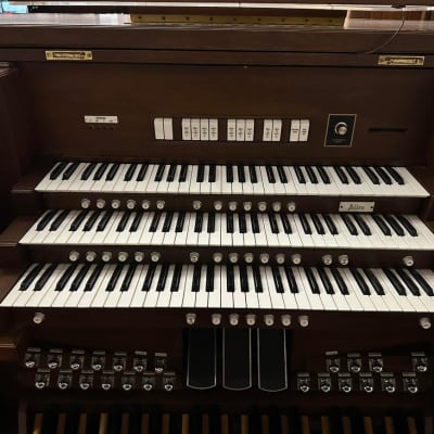 Allen Organ, 3 Manual, 32-Note Concave Pedalboard and Bench! | Reverb