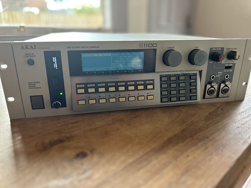 Akai S1100 MIDI Stereo Digital Sampler 1990 - White | Reverb UK