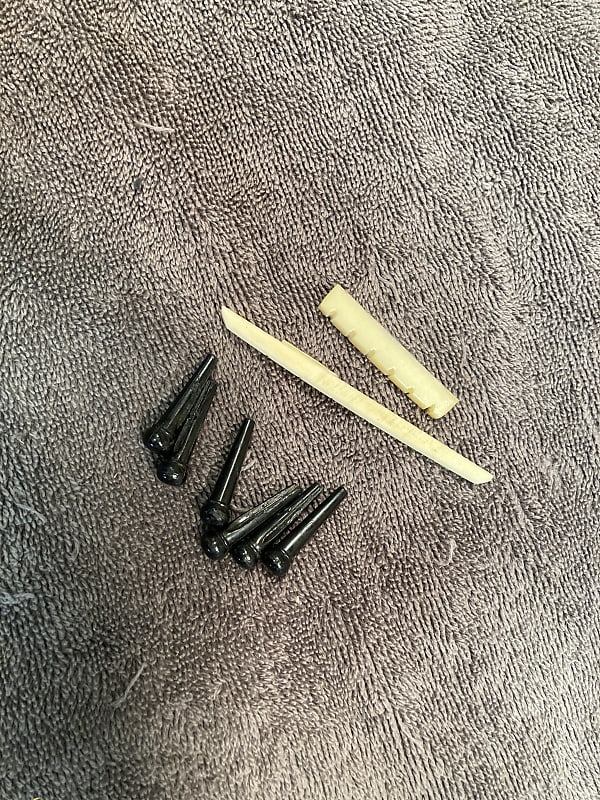 Yamaha FG-180 pins, nut and saddle 60s - Black white | Reverb