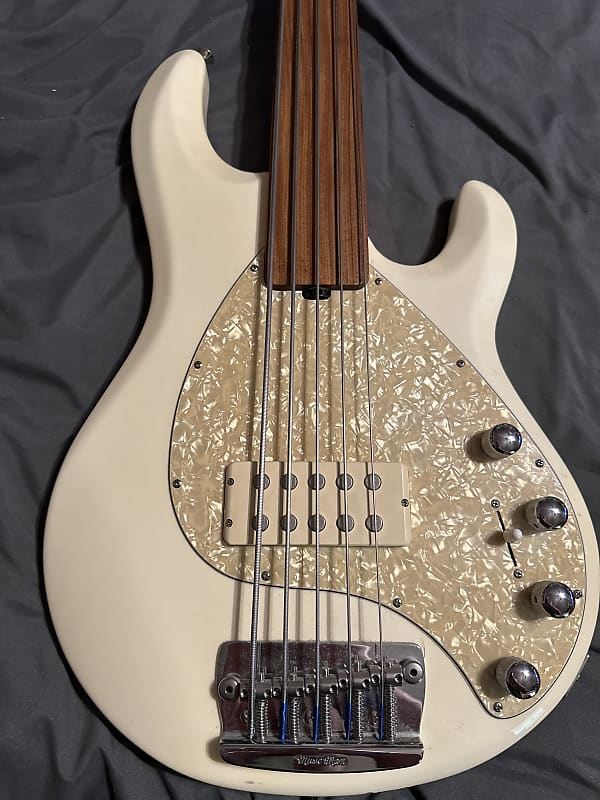 Ernie Ball Music Man StingRay 5 String Fretless White | Reverb