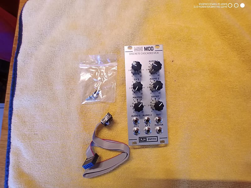 AJH Synth MiniMod Cascading VCA 2023 - SILVER | Reverb